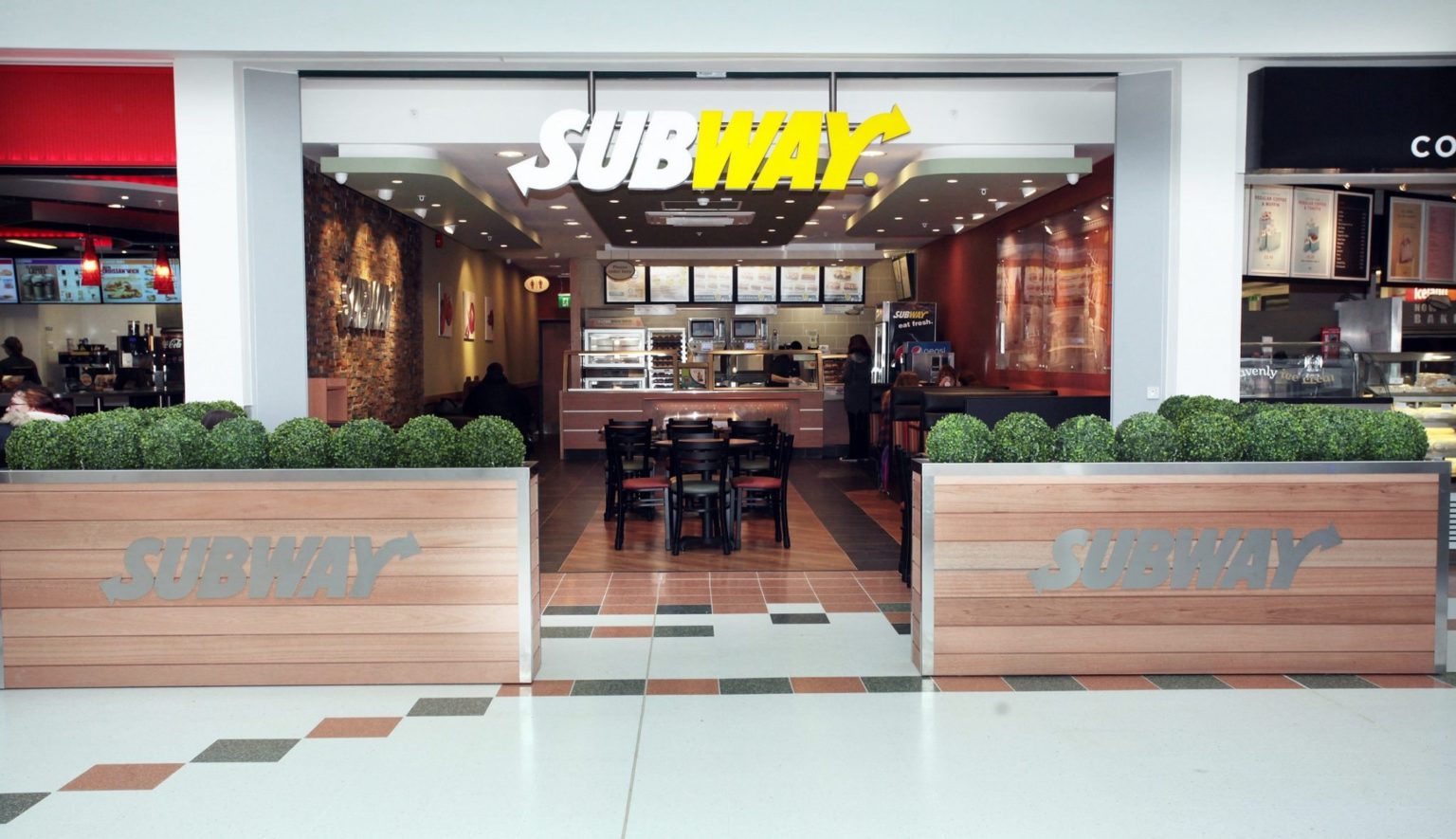Franchisee Haj Atwal opens the 5,000th SUBWAY® store in Europe in ...
